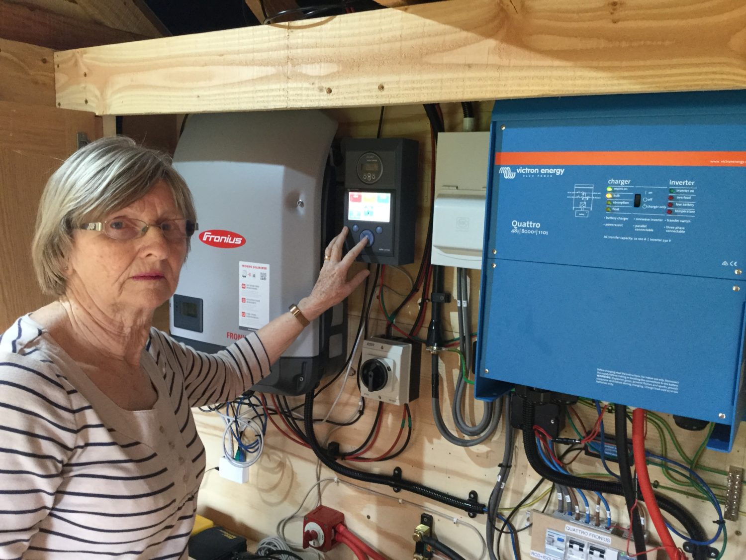 DIY Energy Storage System - with Electric Vehicle power provision ...