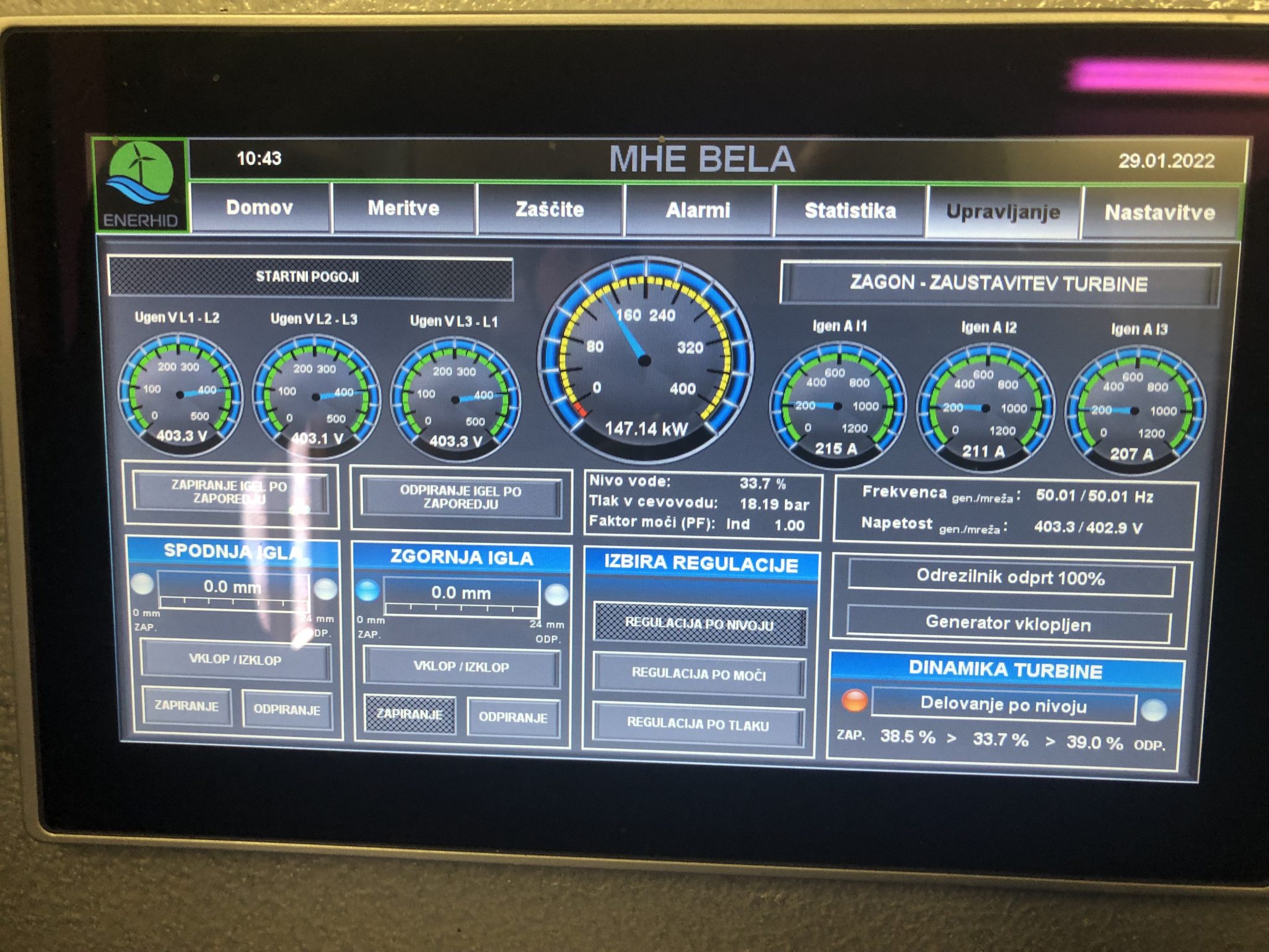 Solar Power regulates a Hydroelectric generator. - Victron Energy