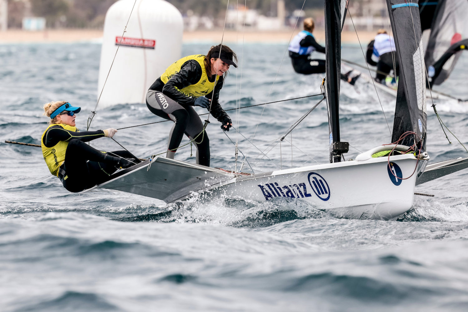 Dutch Sailors snatch Spanish Gold - Victron Energy