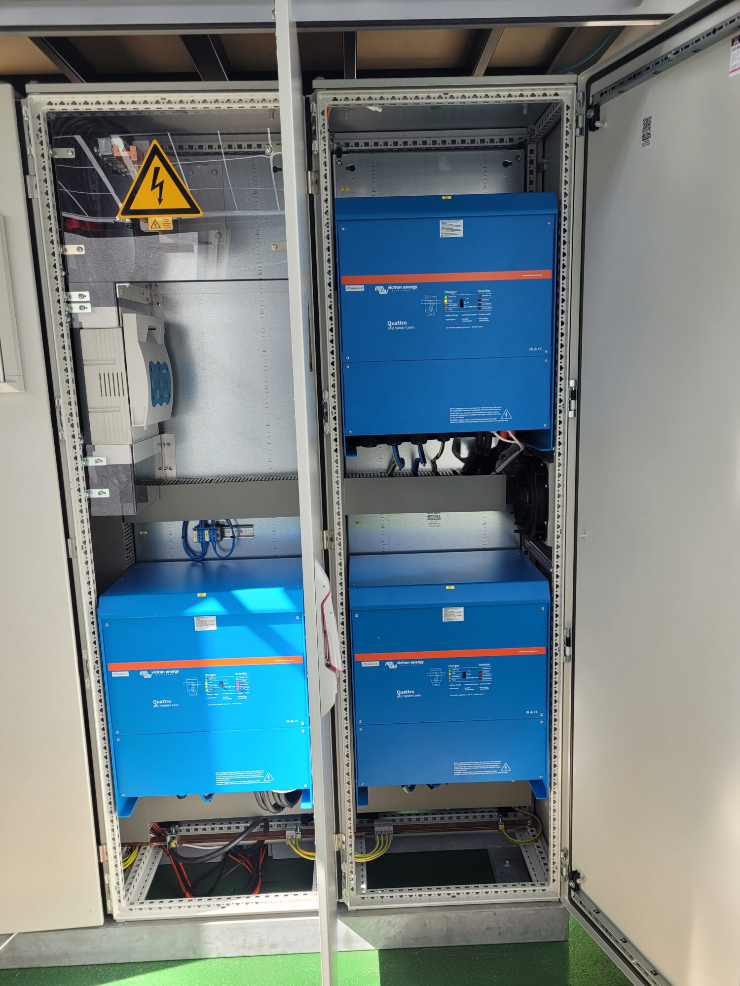 World's first solar-powered ferris wheel - Victron Energy