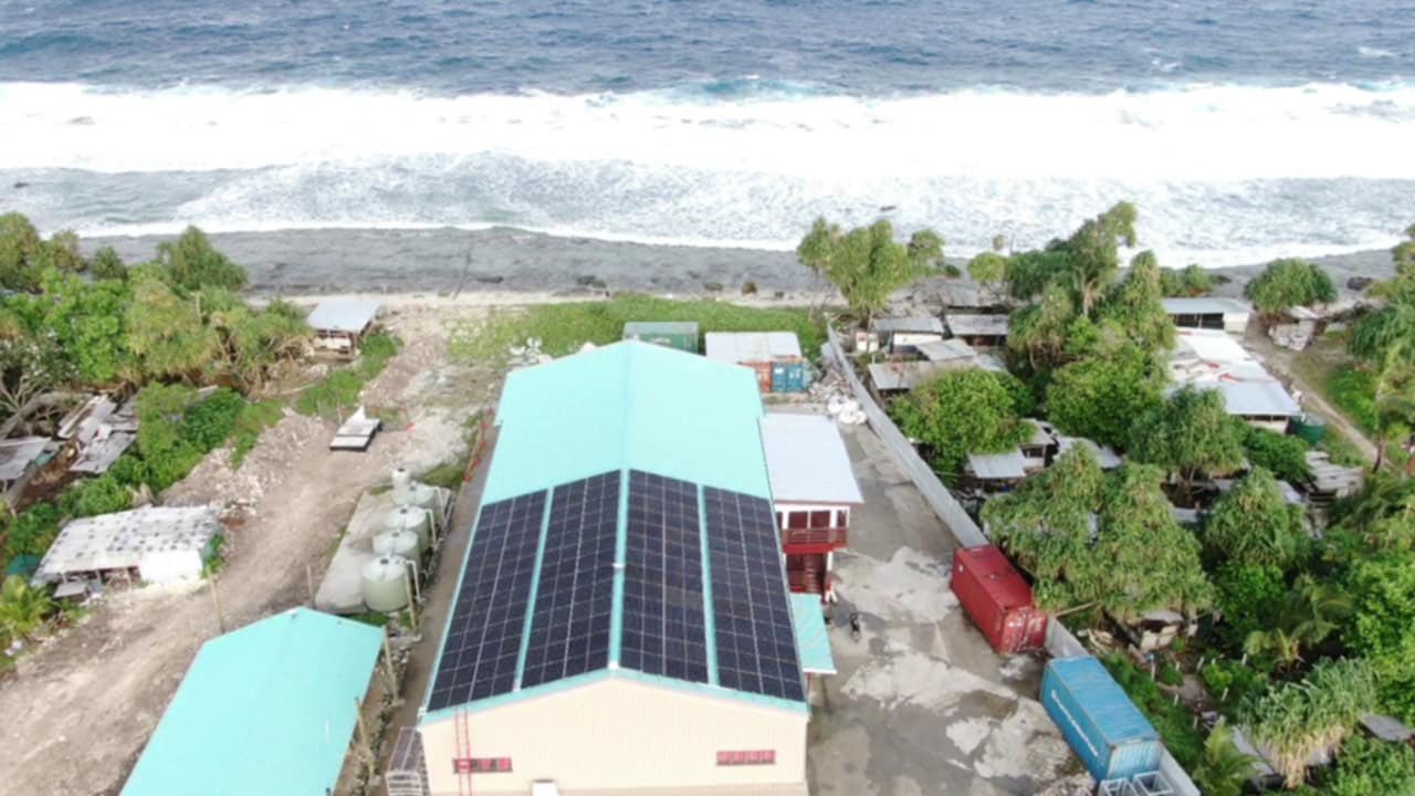 Pacific Island Bank profits from solar energy - Victron Energy